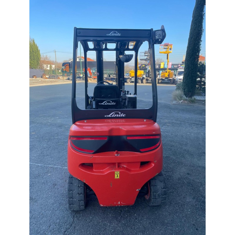 CHARIOT ÉLÉVATEUR FENWICK-LINDE E25S TRIPLEX